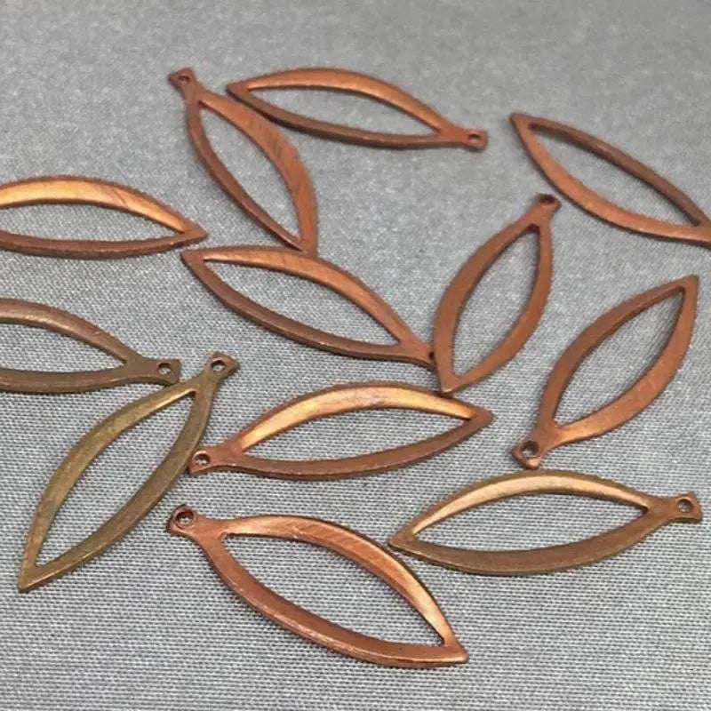 12 Vintage Brass Tombac Leaf Metal Charm Pendants - 22x7mm